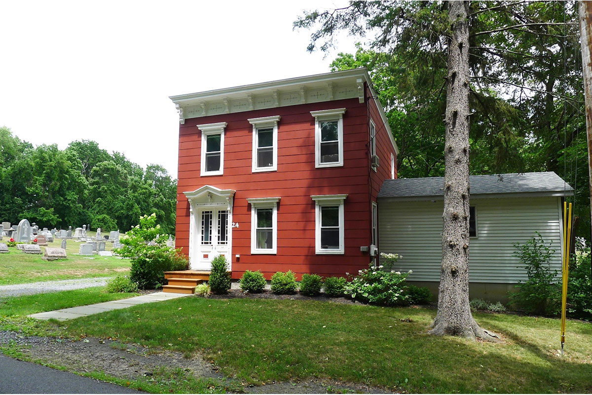This Charming Cemetery House Is Your Gateway to the Catskills
