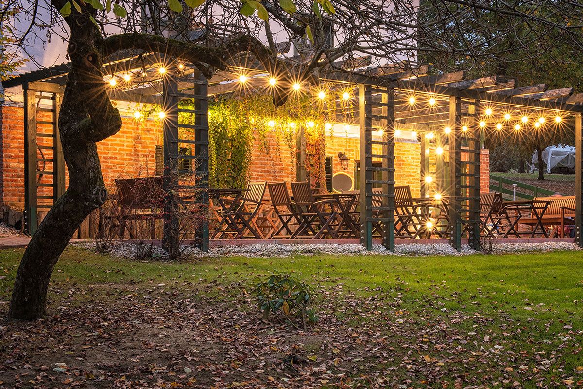 Style Your Outdoor Dining Space for Fall in the Hudson Valley