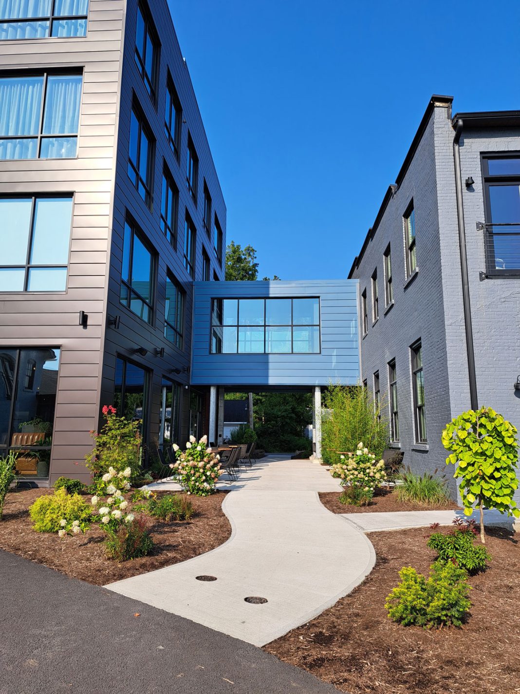 The James Newbury Hotel Is a Riverside Resort in Coxsackie