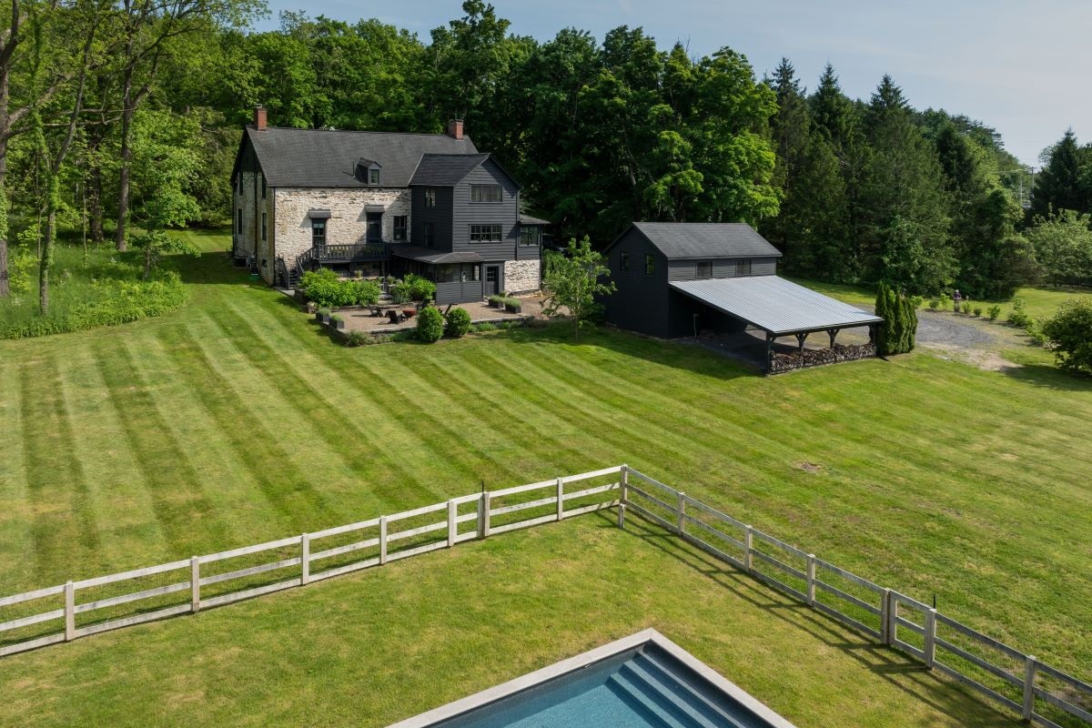 This Light and Bright Hurley Home Is a Historic Property