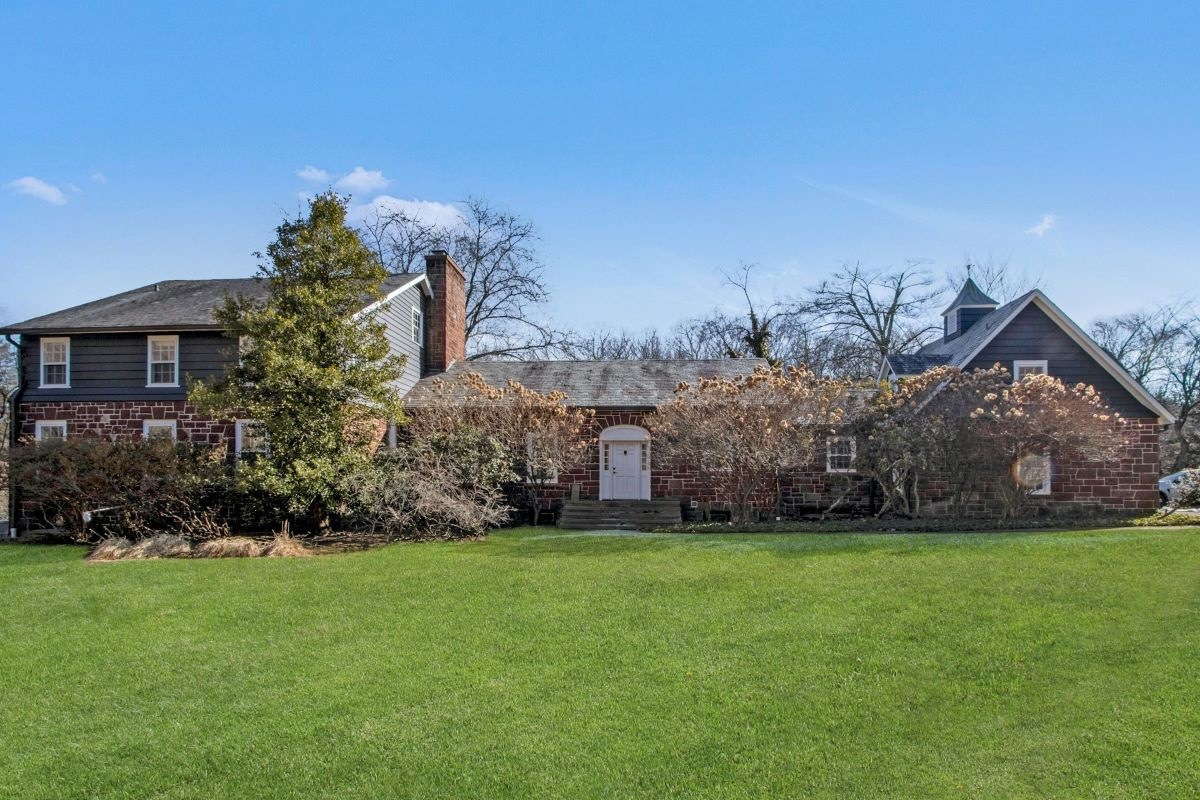 This New City Home Has Historic Ties to Paramount Pictures