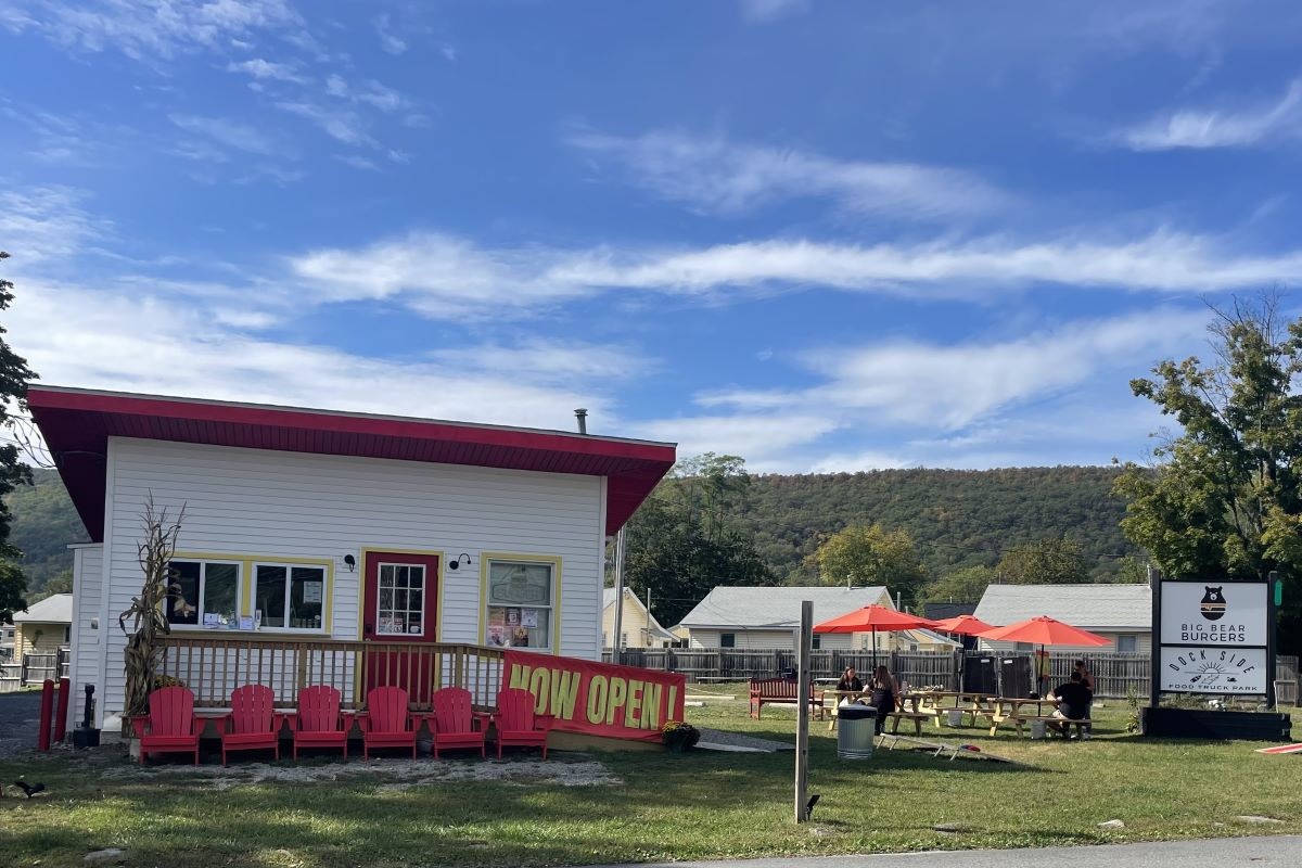 Big Bear Burgers Serves Drive-Through Eats in Greenwood Lake