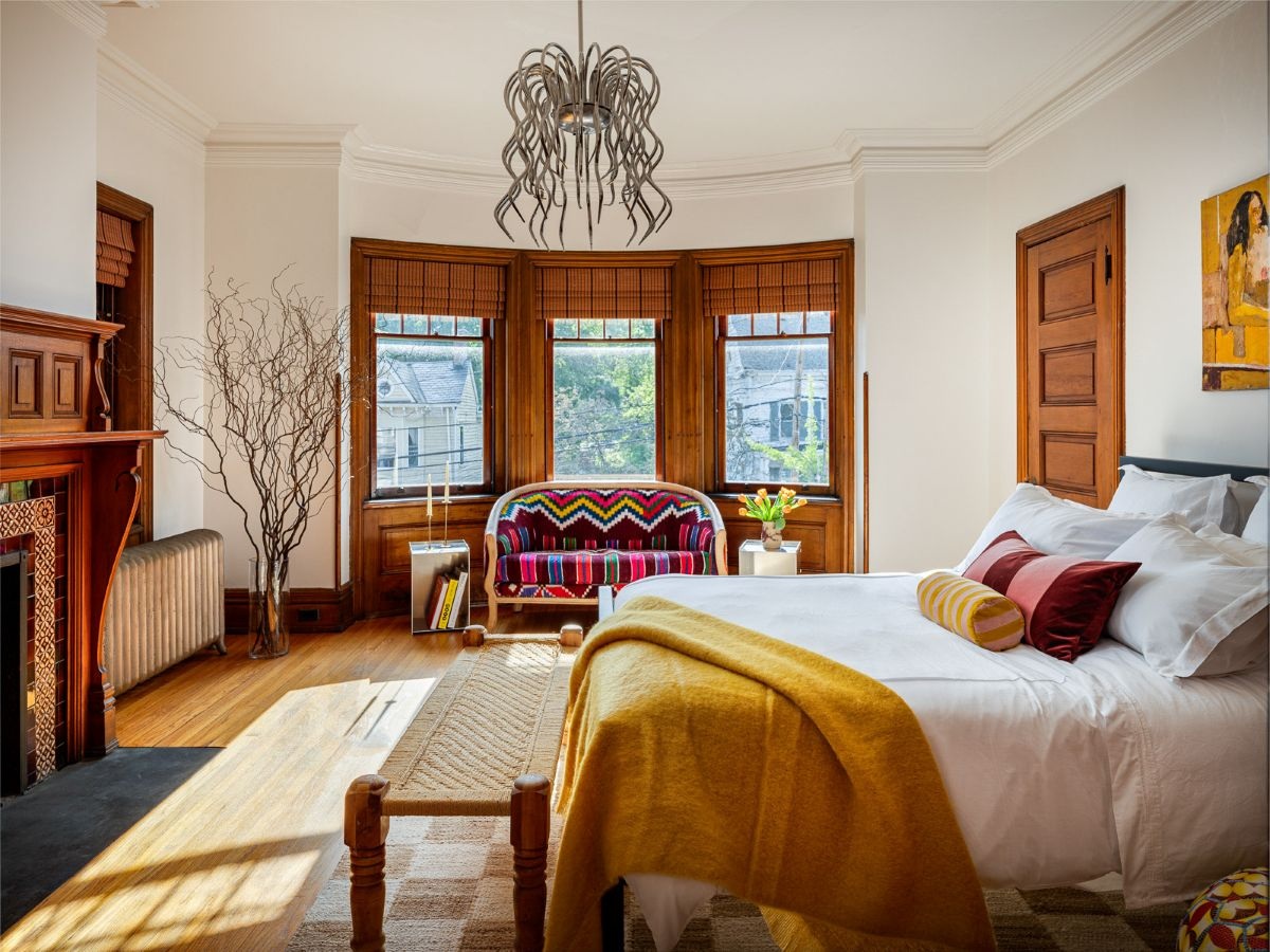 The Isaac Chapman House Is a Colorful Oasis in Newburgh