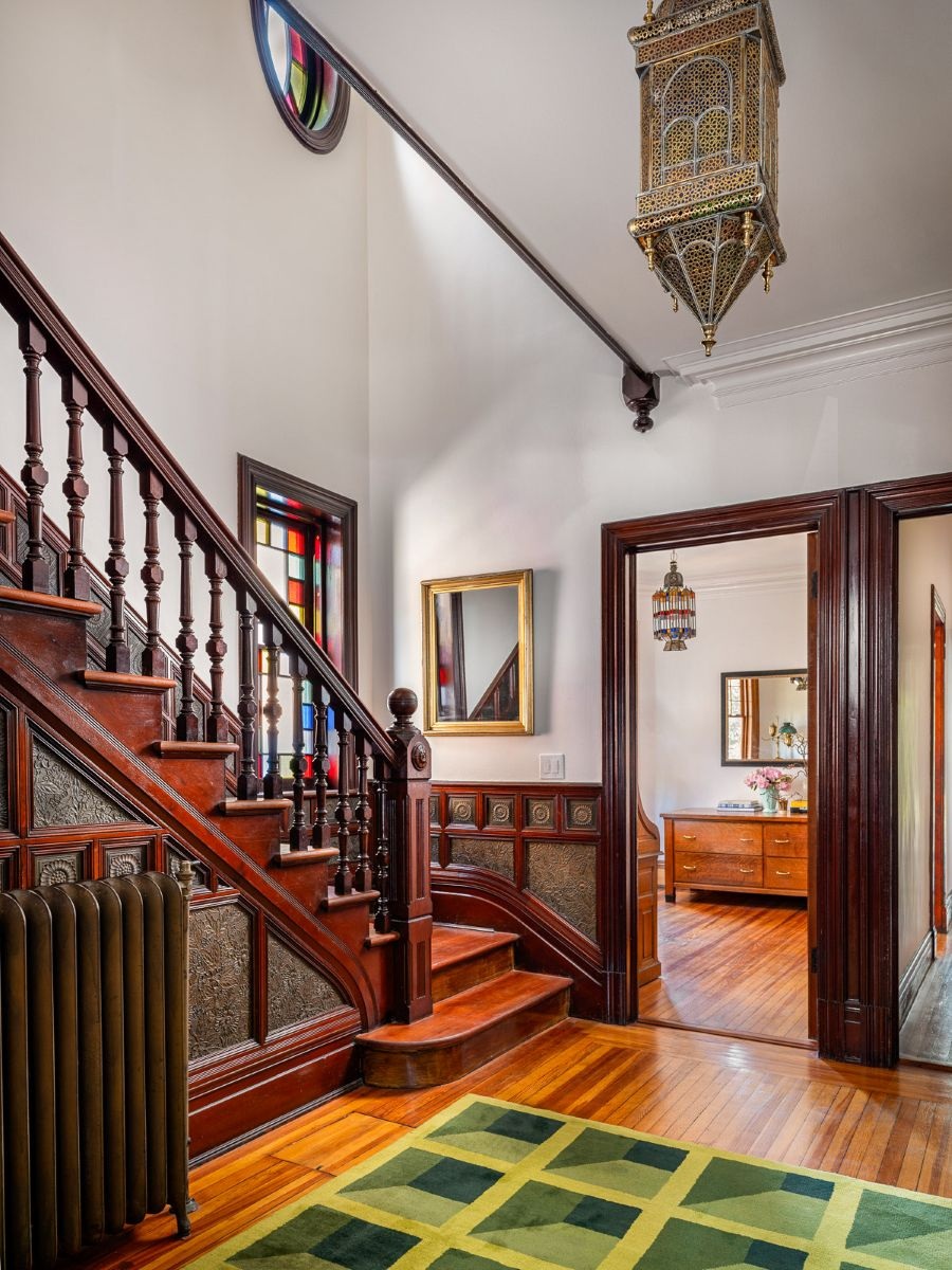 The Isaac Chapman House Is a Colorful Oasis in Newburgh