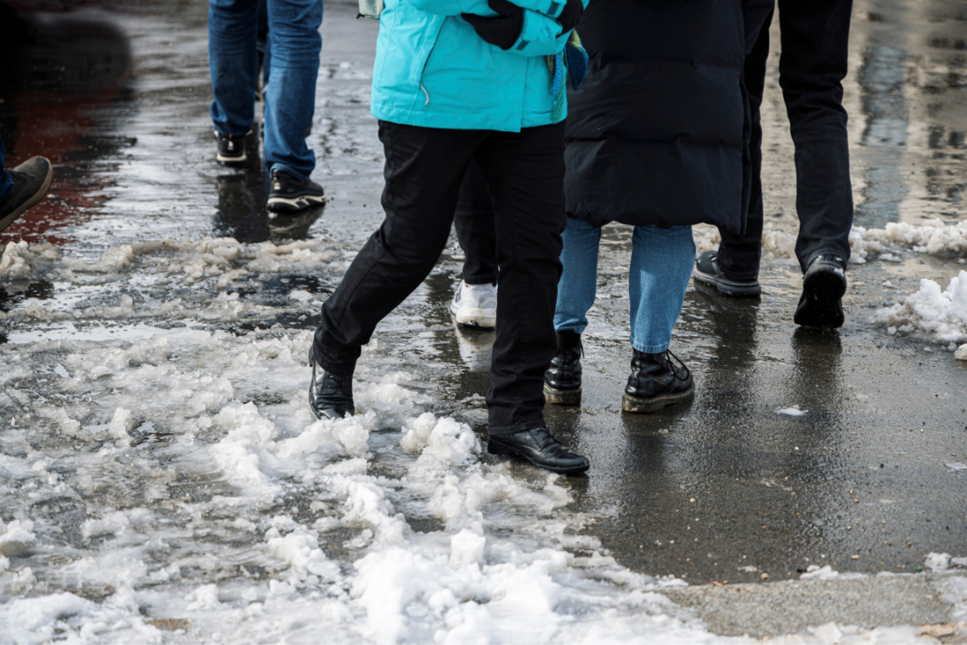 Hazardous Winter Conditions: How to Recognize and Avoid Winter Slips ...