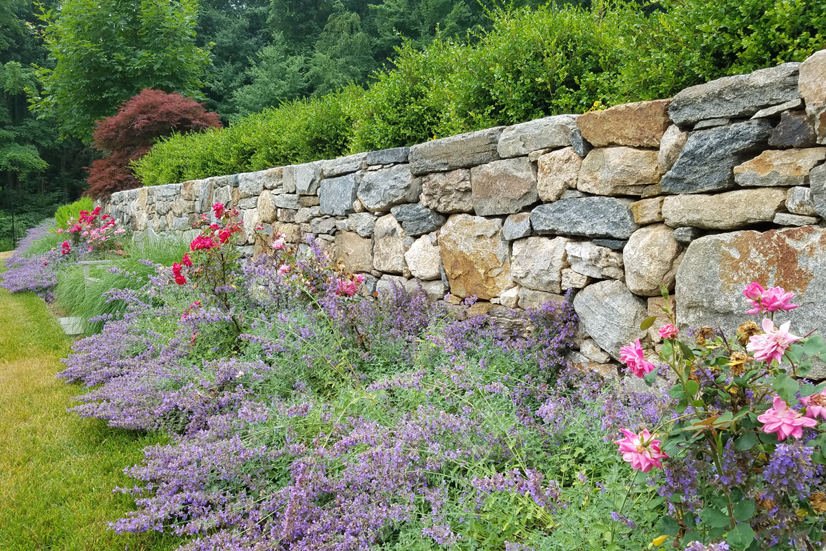 Here's How to Use Local Stone in Your Home Garden