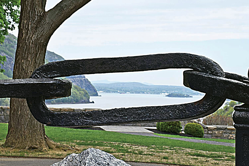 A 75-Ton Chain Once Stretched Across the Hudson to Stop the British